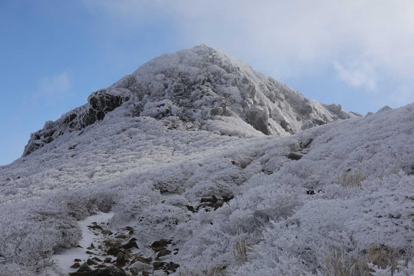 霧氷とブロッケンのくじゅう中岳 / ジョニーさんの九重山（久住山）・大船山・星生山の活動データ | YAMAP / ヤマップ