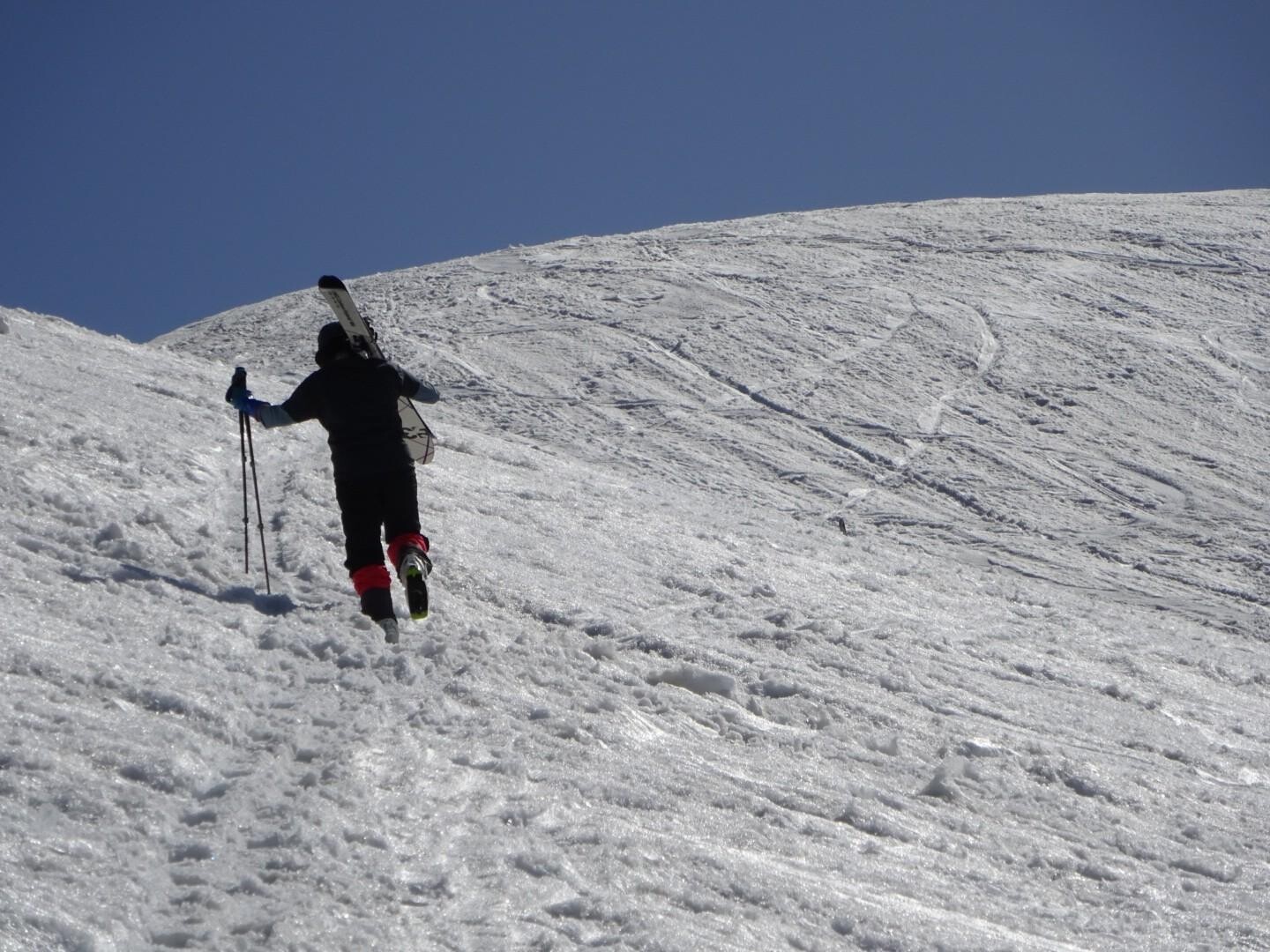 立山室堂山荘前で-2024-05-03 / Oysterさんの立山・雄山・浄土山の活動データ | YAMAP / ヤマップ