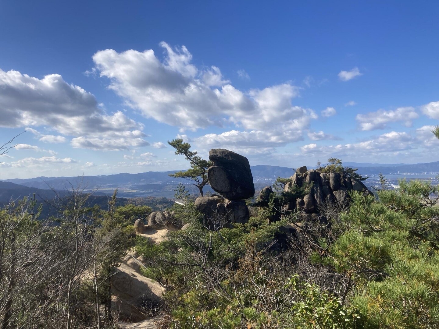 金勝アルプス（鶏冠山・天狗岩）2014-11 / nikoさんの金勝アルプス（鶏冠山・竜王山）の活動データ | YAMAP / ヤマップ
