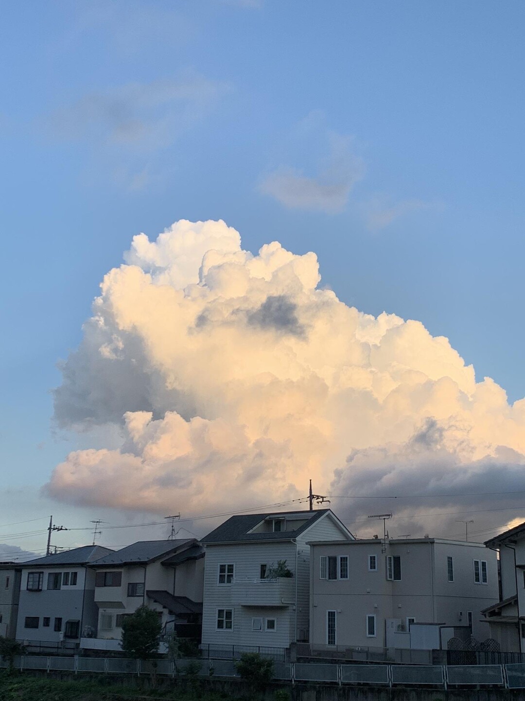 今日も暑い💦 いまだに夏の空だ☀️ / ノリiさんのモーメント | YAMAP / ヤマップ
