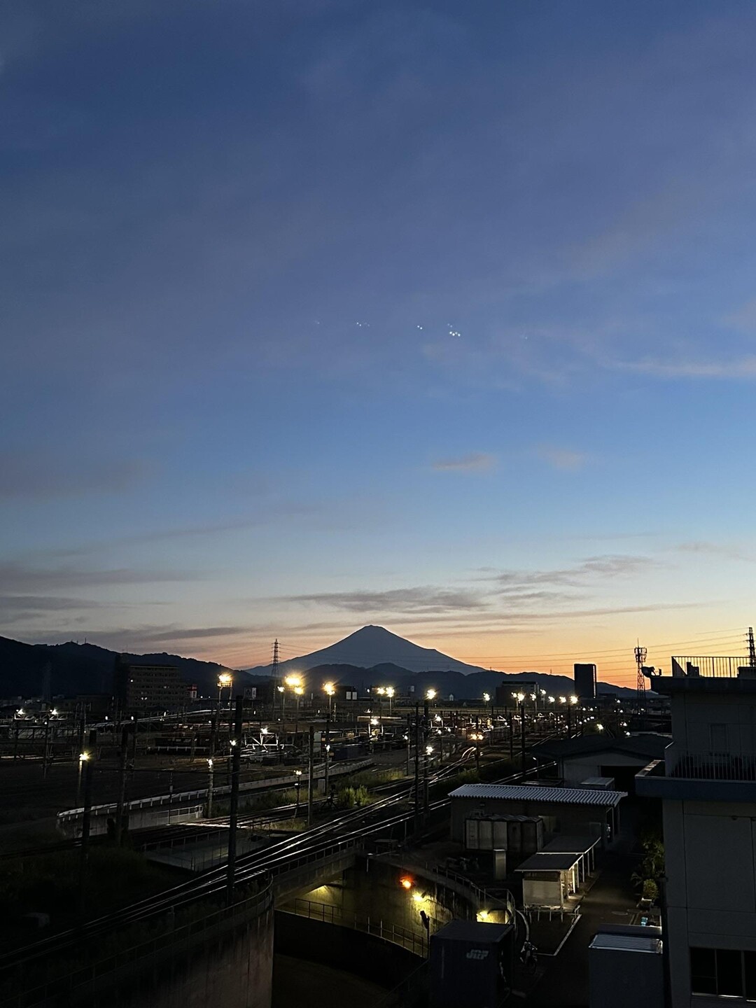 今朝の富士山どうぞ🗻 📷あ、UFO... / かくさん。しぞーかさんのモーメント | YAMAP / ヤマップ