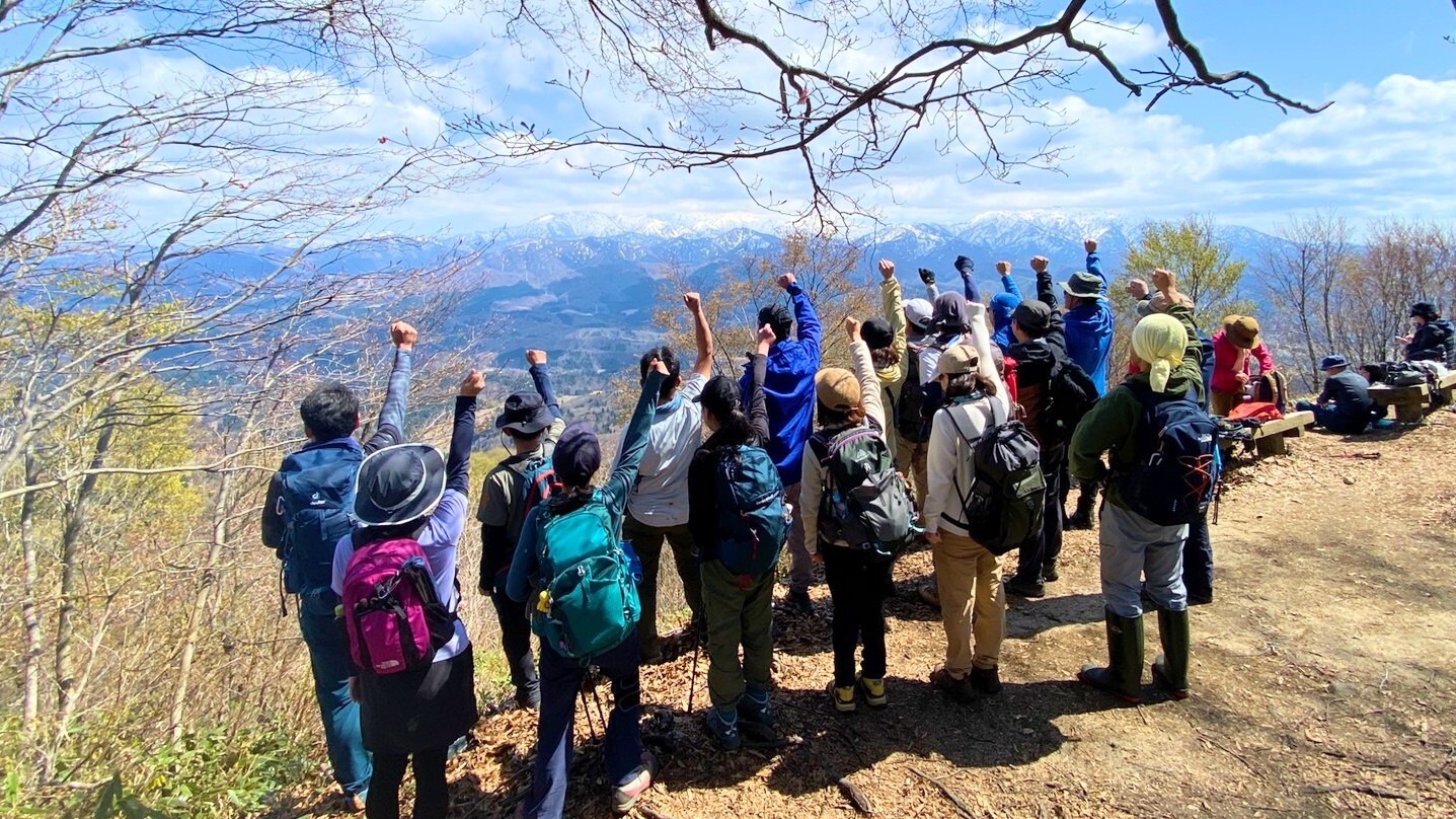 櫛形山脈縦走小春も一緒💕 春うららさんの櫛形山・鳥坂山・大峰山（櫛形山脈）の活動データ Yamap ヤマップ