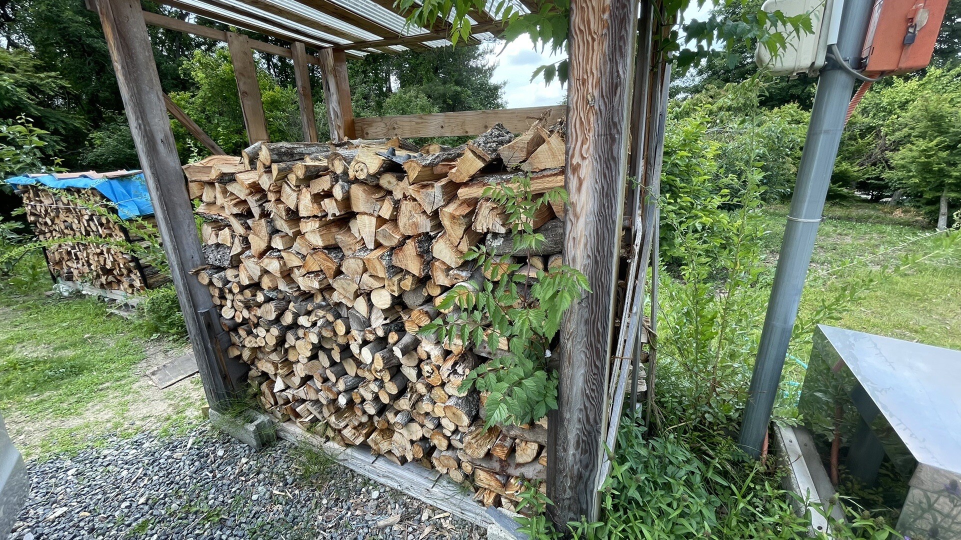 実家で薪割り🪓田舎なので薪ストーブ ... / しばいぬ🦮さんのモーメント | YAMAP / ヤマップ