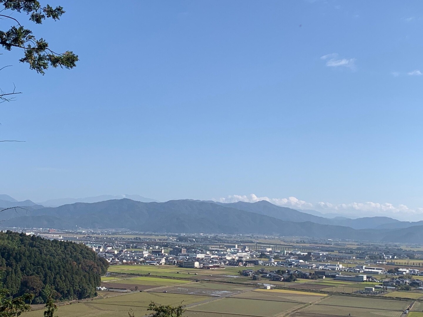 嶽展望ベンチで早めのお昼ごはん🍱（南居コース🚶、合谷コース🏃🚶） / JOG太郎さんの城山・経ヶ岳・天神山の活動データ | YAMAP / ヤマップ