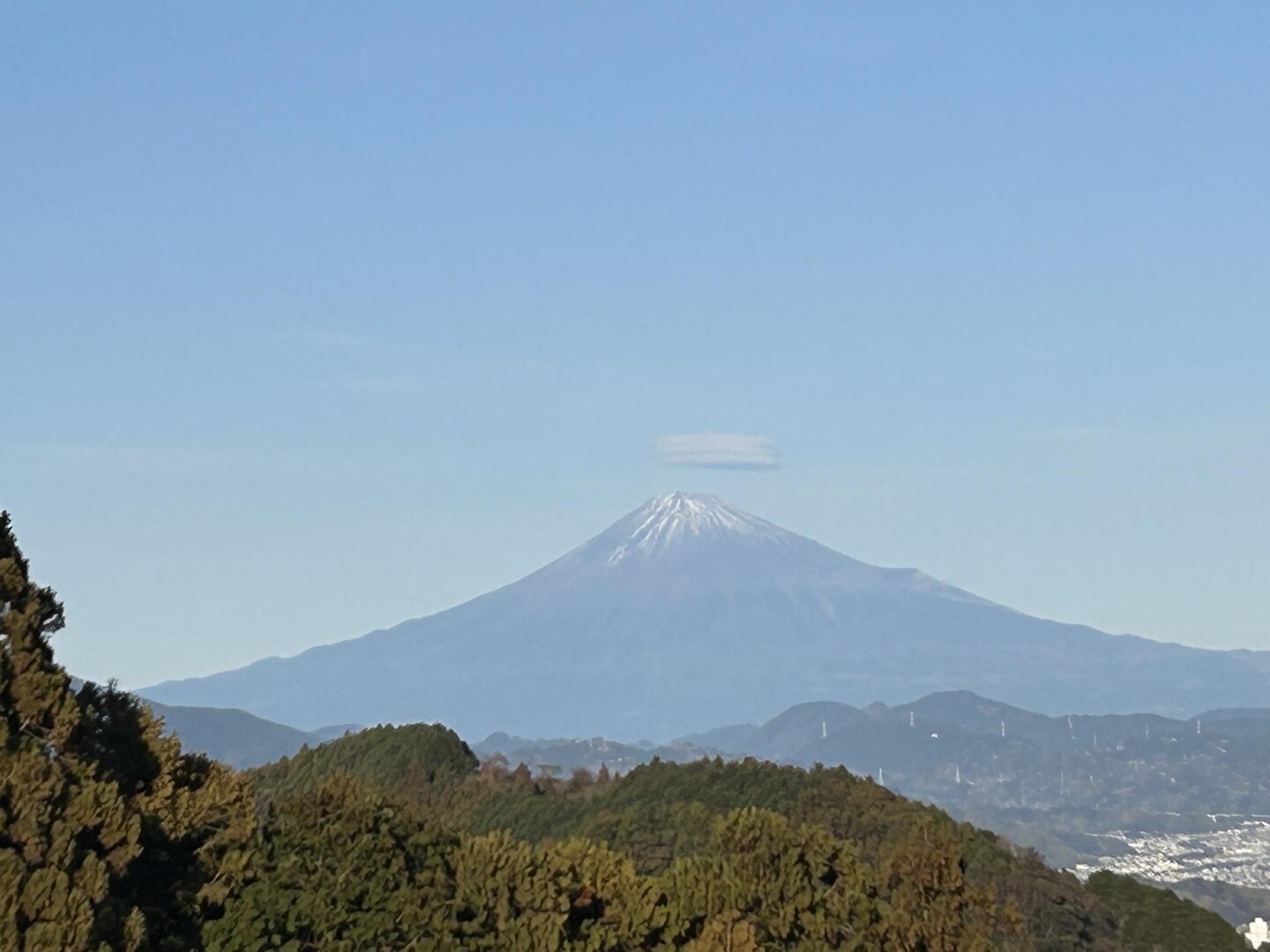 高草山・満観峰・花沢山20キロ 三重の笠雲‼️ハンバーガー🍔 / maruさんの焼津アルプス（高草山・満観峰・花沢山）・徳願寺山の活動日記 | YAMAP / ヤマップ