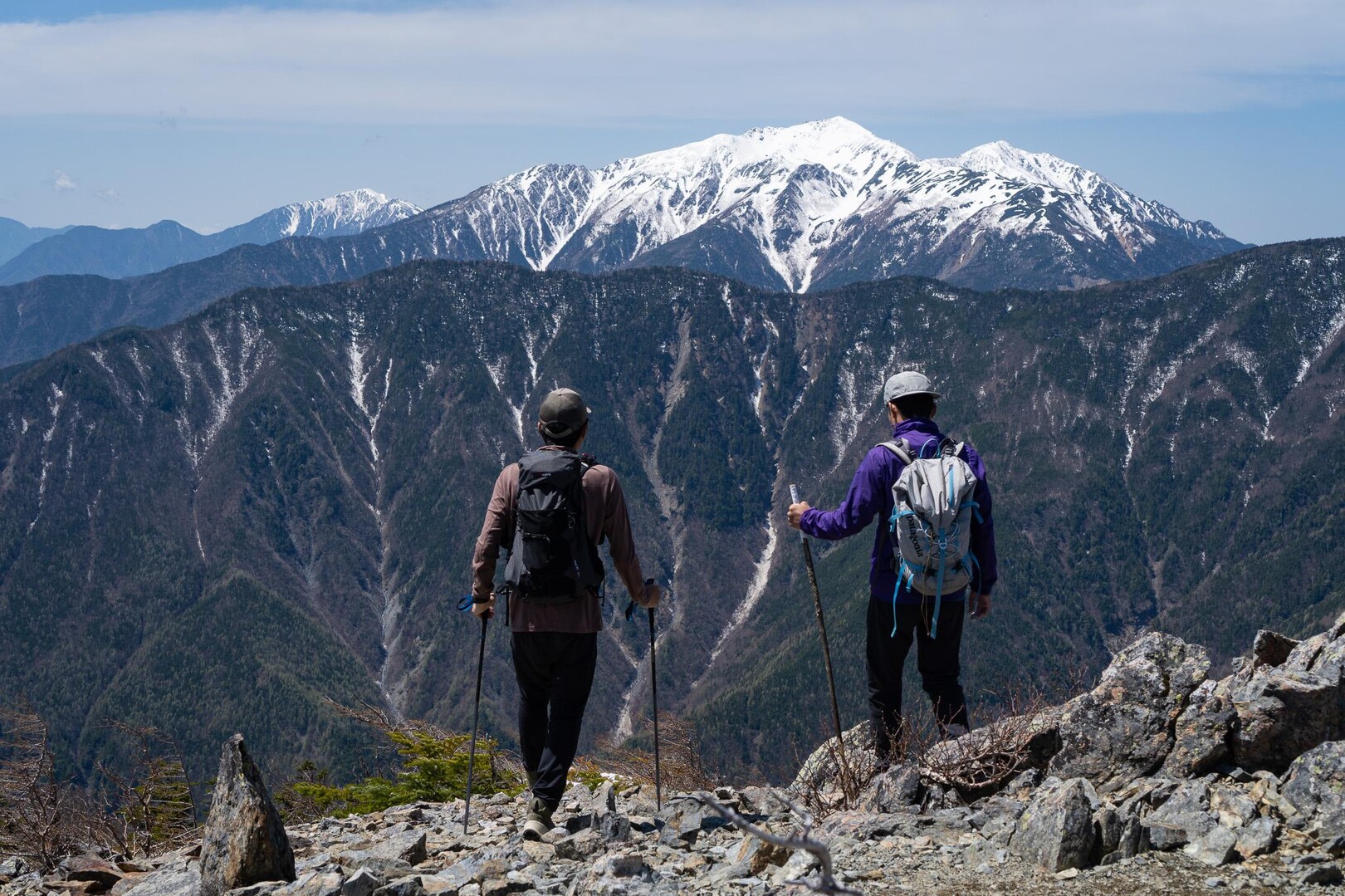 標高差2,000mを駆け上がる!!山百四天王の一座へ / アウトドアショップ エルクさんの山伏・八紘嶺・笹山の活動データ | YAMAP / ヤマップ
