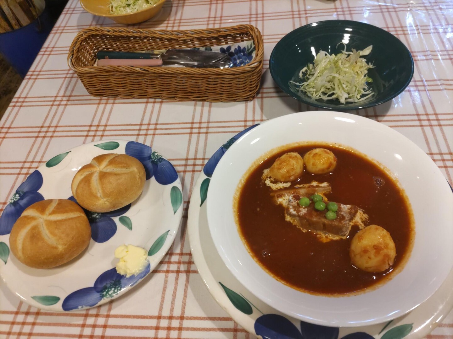 Hill Top Farmで絶品ランチ🍲 雨の中☔グレーピークの高根山 / じまいいさんさんの武蔵嵐山・大平山・仙元山の活動データ | YAMAP / ヤマップ