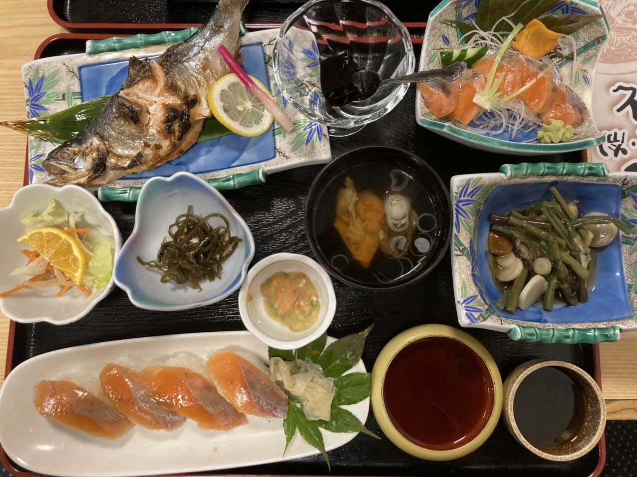 支笏湖温泉街、お食事処寿より、姫ます寿し... / 92さんのモーメント | YAMAP / ヤマップ