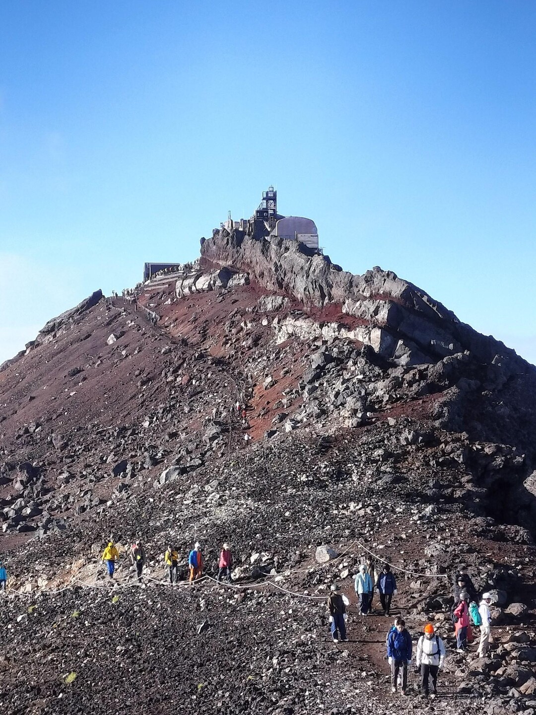 富士山登山🗻二日目☀️ ㊗️日本最高峰富士山剣ヶ峰3776m登頂 🎊🥰 / takasan1020さんの富士山の活動データ | YAMAP / ヤマップ