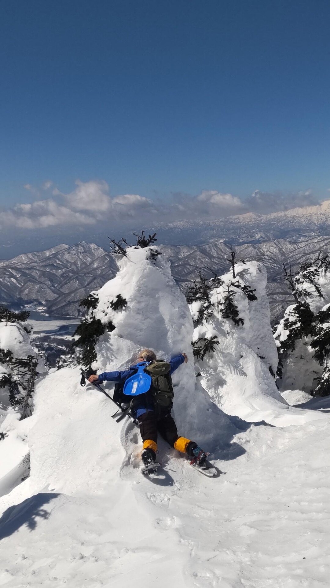 🏔️西大巓 超絶景ﾊﾟﾉﾗﾏ🤩 終盤ｷﾞﾘ👻ｽﾉﾓﾝ👻逢えた～🎵 / yamanchuさんの吾妻山・一切経山の活動データ | YAMAP / ヤマップ