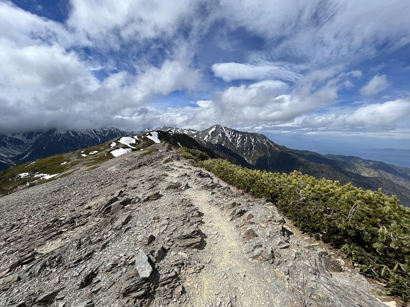 R5.5.6-7 蝶ヶ岳 / なごみんさんの常念岳・大天井岳・燕岳の活動データ | YAMAP / ヤマップ
