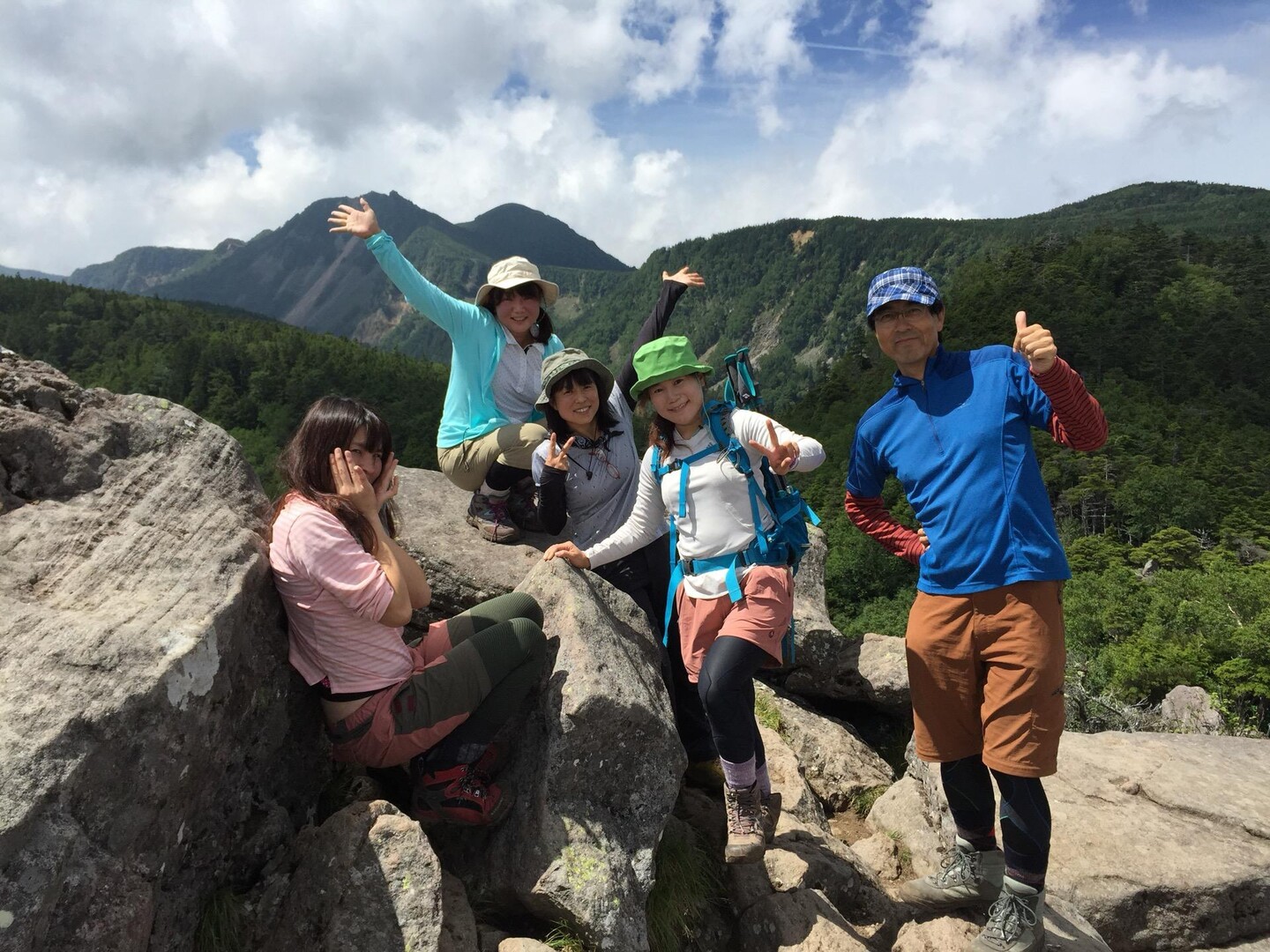 2015.8 麦草峠からにゅう、高見石へ（Runtasticより） / Hal（のぼるたべるあそ部）さんの八ヶ岳（赤岳・硫黄岳・天狗岳）の活動データ | YAMAP / ヤマップ