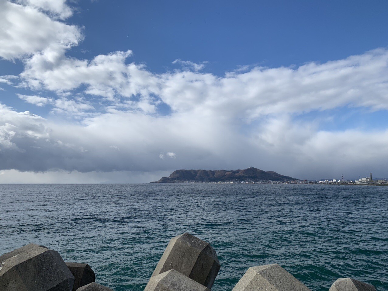 今朝から吹雪いたり晴れたり…😅 急に気... / aki_さんのモーメント | YAMAP / ヤマップ