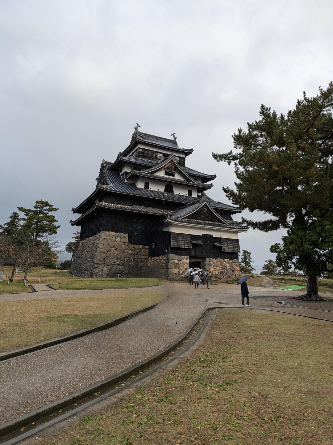 R6.11.29早朝、松江城へ。入城料金... / yuさんのモーメント | YAMAP / ヤマップ