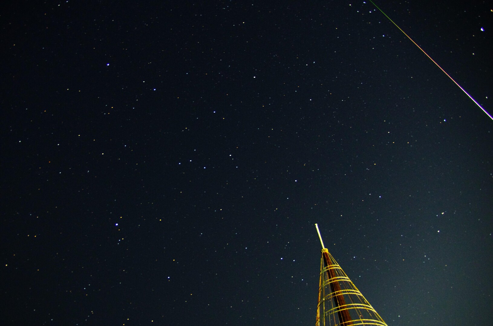 砂浜に寝転び波の音を聞きながら星を眺める... / walker.misa🚶‍♂️さんのモーメント | YAMAP / ヤマップ