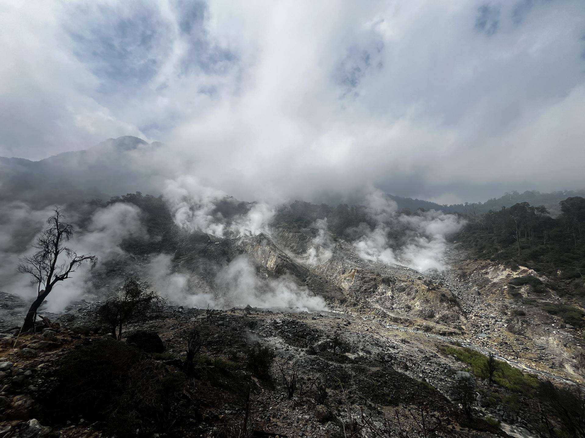 JWC会でKawah Ratuへ / Ryuさんのサラーク山の活動データ | YAMAP / ヤマップ