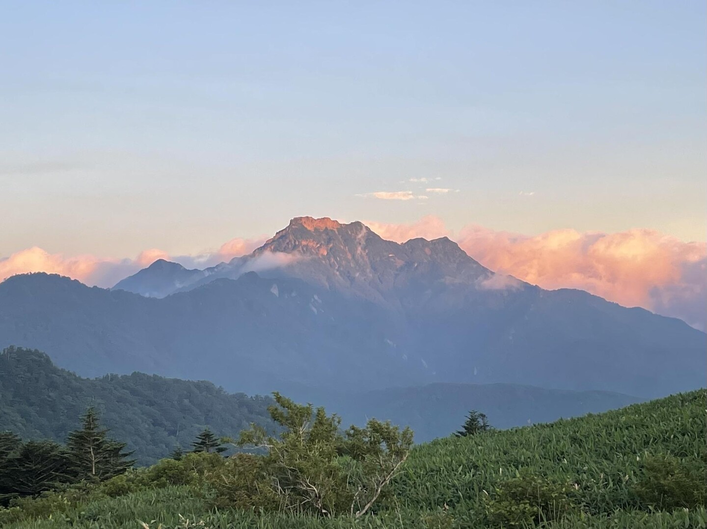 石鎚山から瓶ヶ森へ縦走 山荘しらさ最高😍 / Yuriさんの瓶ヶ森・伊予富士の活動日記 | YAMAP / ヤマップ