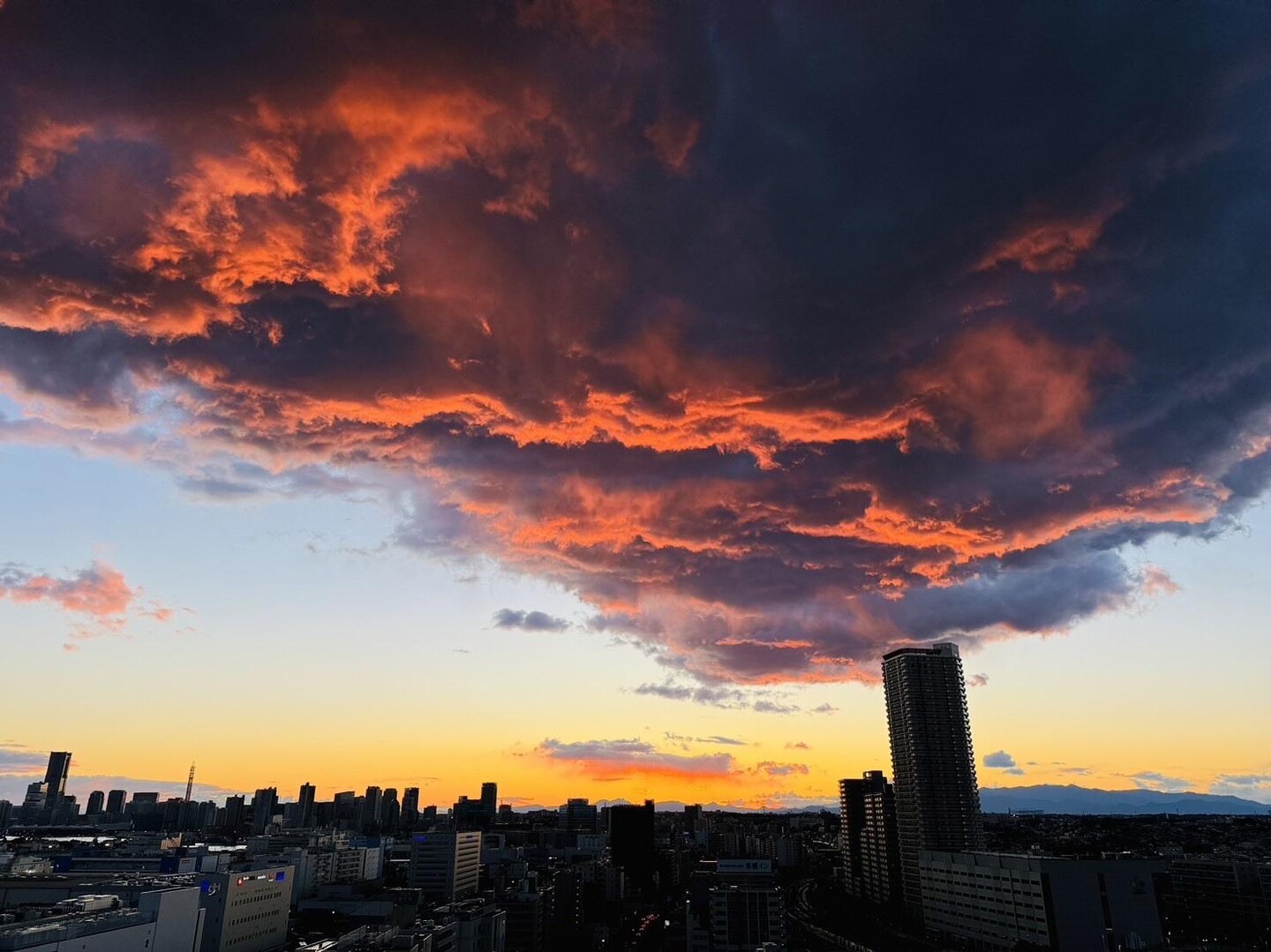 いつだろう。綺麗だけどなんだか怖い夕焼け... / cassinaさんのモーメント | YAMAP / ヤマップ