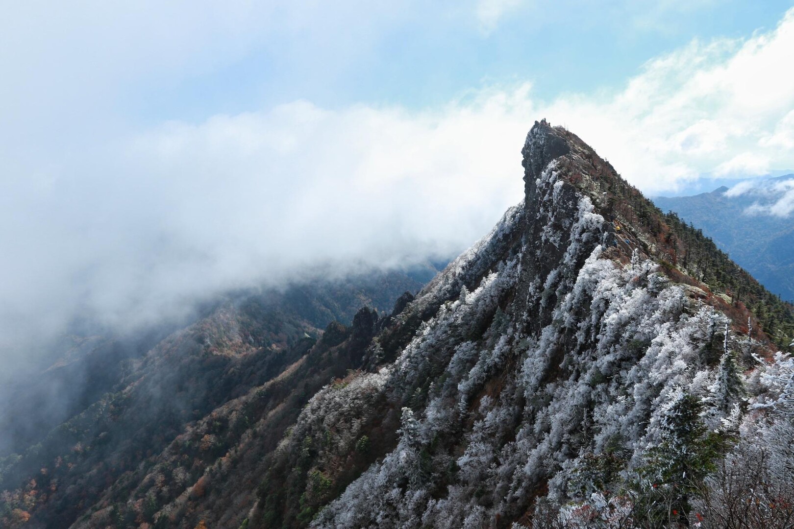 石鎚山-2023-10-29 / Tatsu さんの登山の活動データ | YAMAP / ヤマップ