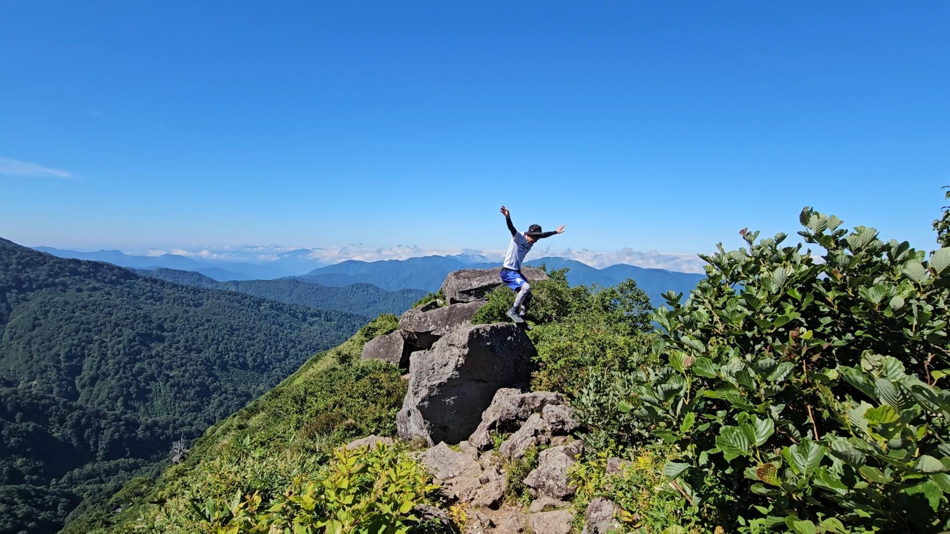 飛ぶシリーズ in 白山😇 / pii---369さんのモーメント | YAMAP / ヤマップ