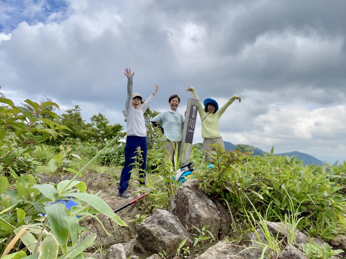 大山旅💚Part 1〜烏ヶ山眺めながら、擬宝珠山・象山〜 / guchiさんの大山・甲ヶ山・野田ヶ山の活動データ | YAMAP / ヤマップ