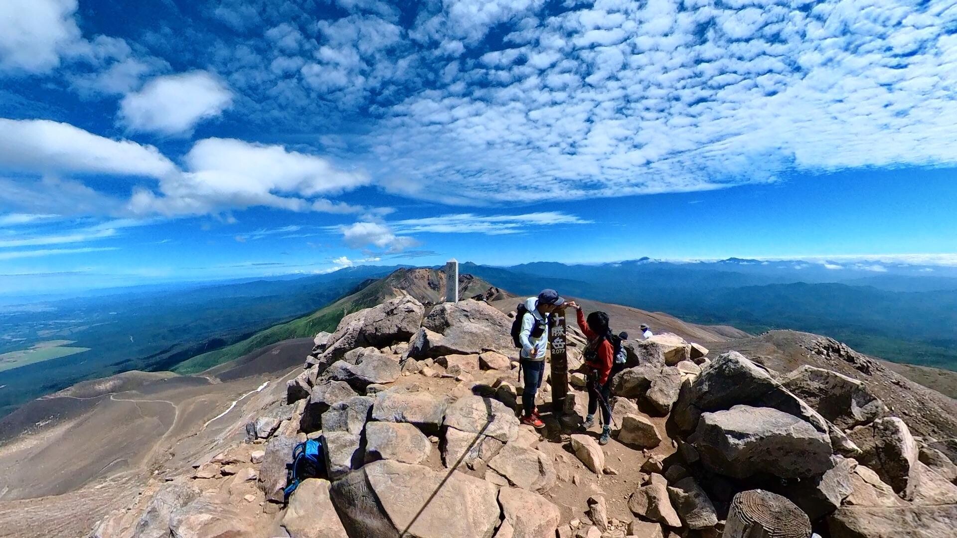 夏の十勝岳(Gr) / がんばるんばいむらかみさんの十勝岳・富良野岳・美瑛岳の活動データ | YAMAP / ヤマップ