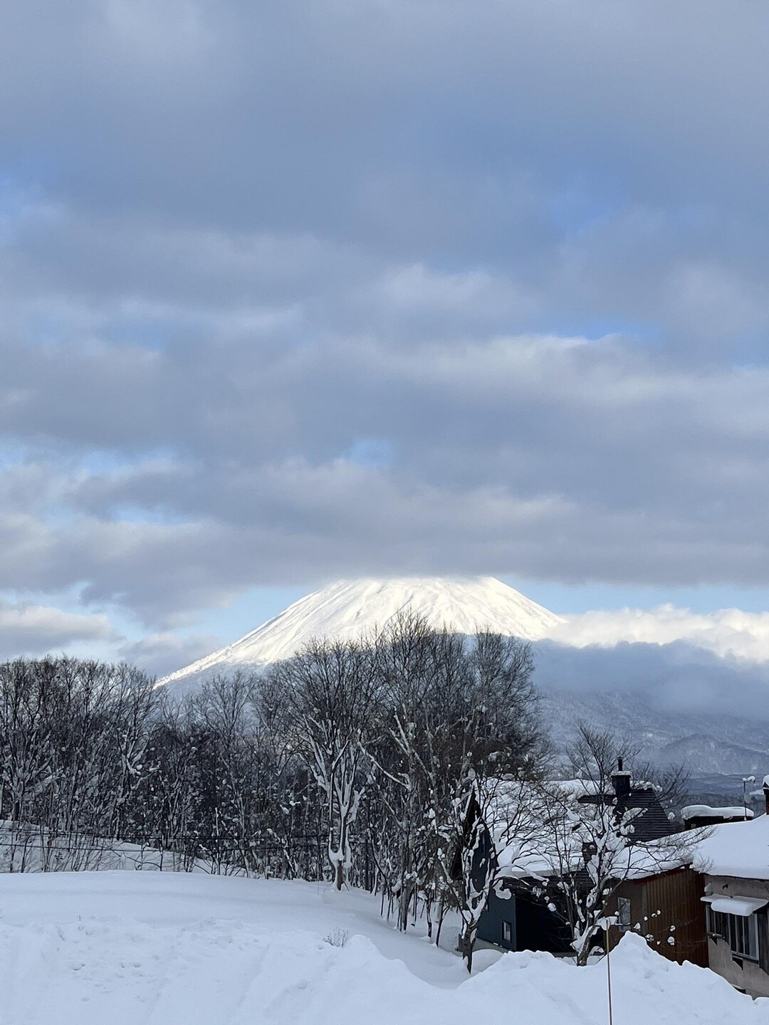 羊蹄山、尻別岳‼️ もう、しっかり雪が降... / sasaさんのモーメント | YAMAP / ヤマップ