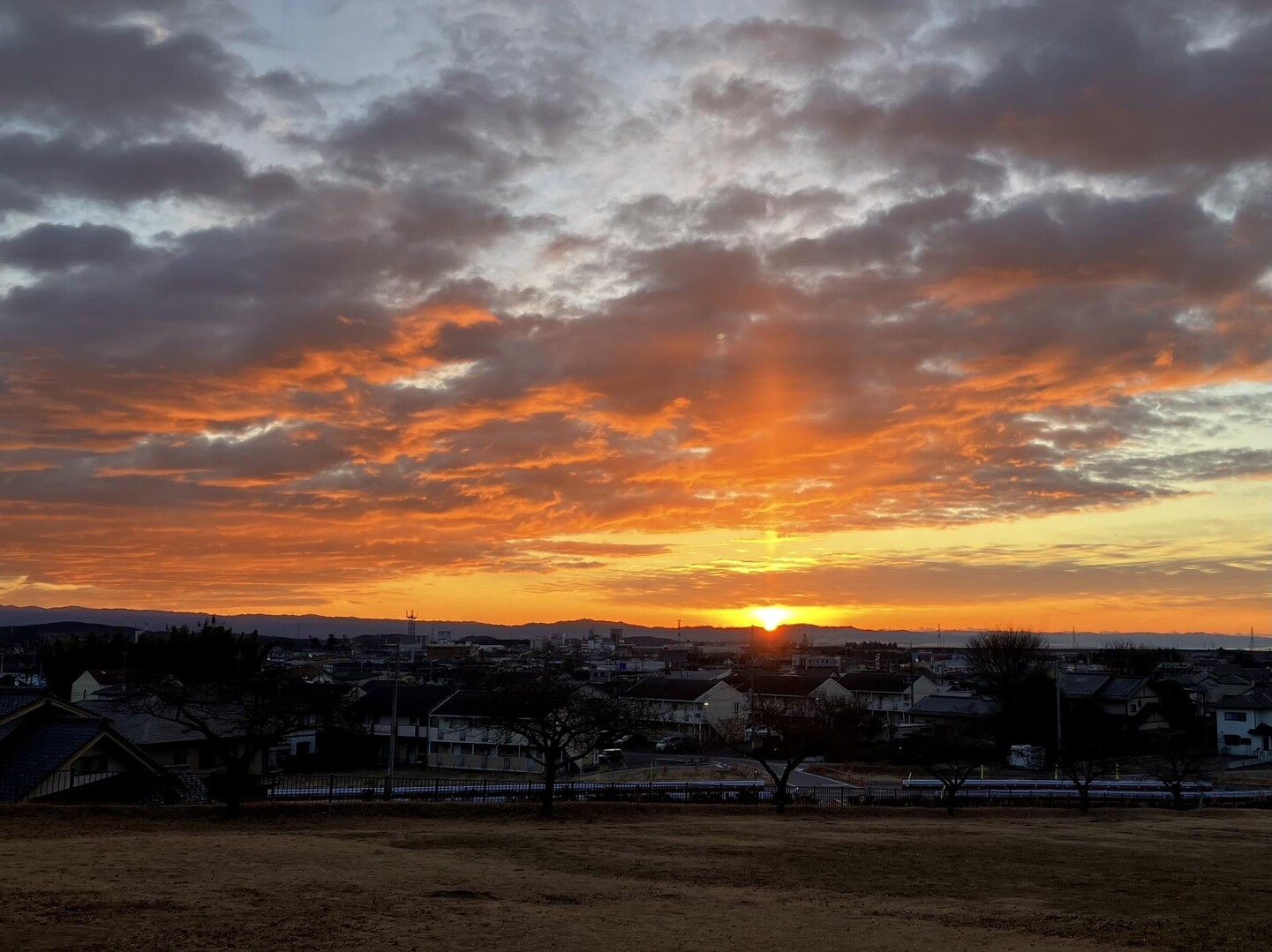明け方窓の外を見ると雲がいい感じだったの... / ZSYさんのモーメント | YAMAP / ヤマップ