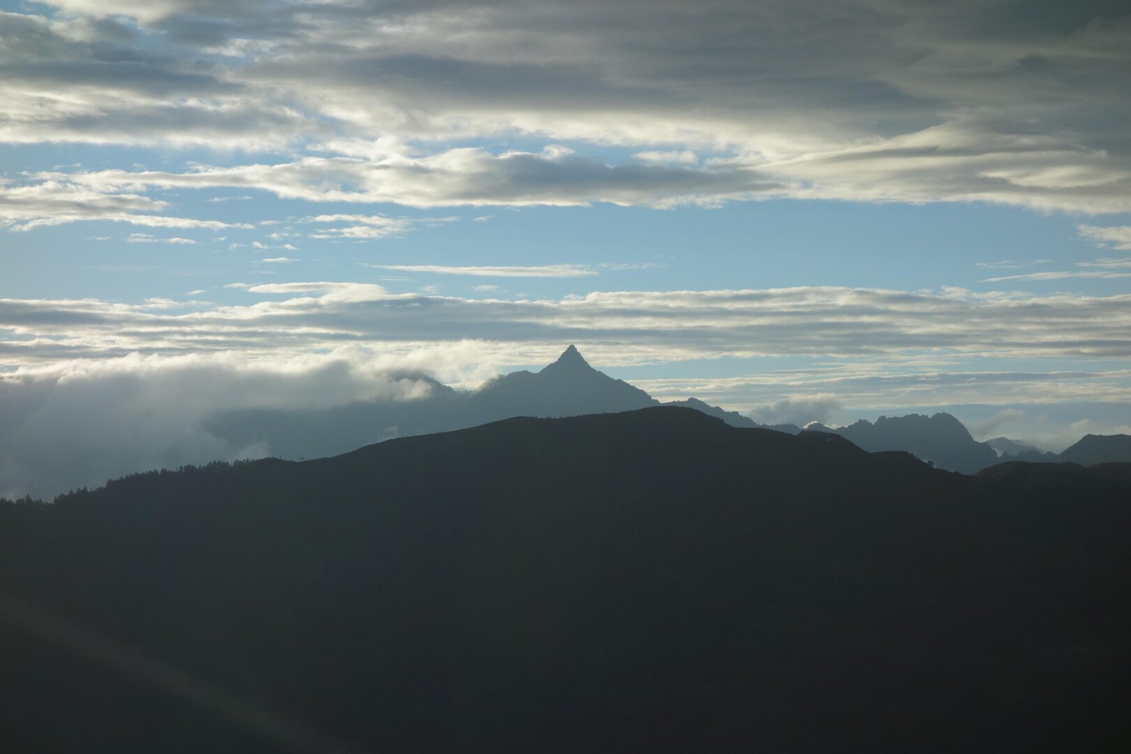 素晴らしい夕暮れ🌄 素晴らしい朝日🌅... / YOさんのモーメント | YAMAP / ヤマップ