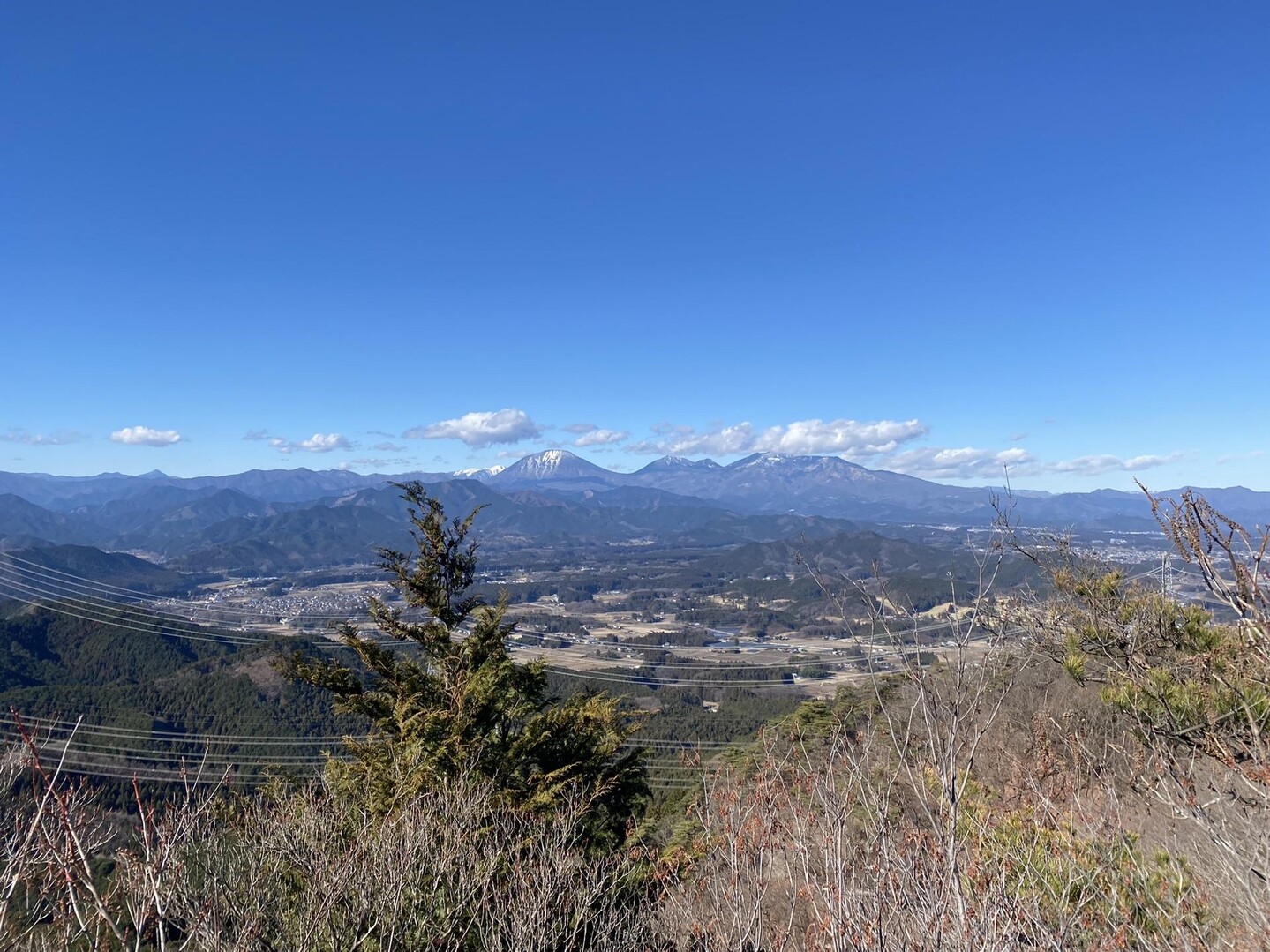 走り納め🏃 長倉山・鞍掛山・シゲト山・540P・斑根石山・古賀志山 / ぴかSan☀️さんの古賀志山・赤岩山・鞍掛山・男抱山・半蔵山の活動データ | YAMAP / ヤマップ