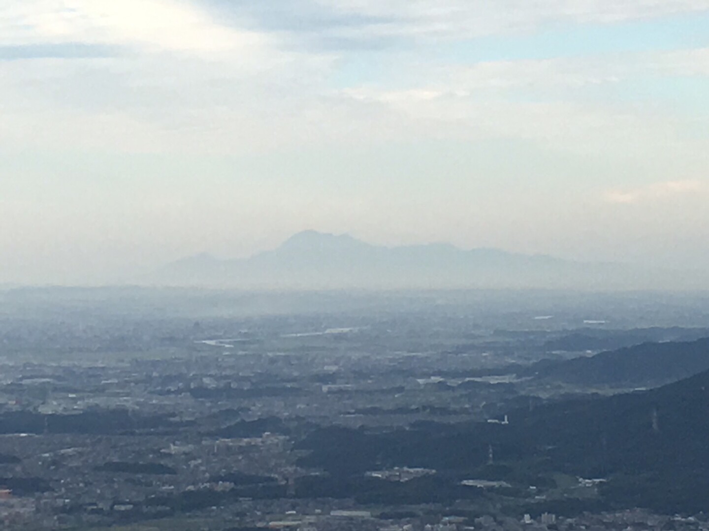 宝満山から若杉山ピストン縦走25km 二回目 記録更新 / 宝満山・三郡山・若杉山の写真3枚目 / 普賢岳が見えました | YAMAP / ヤマップ