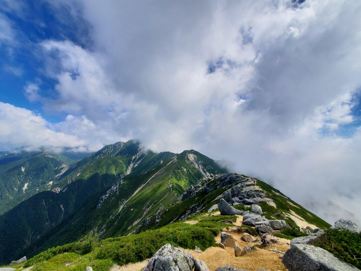 越百山・仙涯嶺・南駒ヶ岳・赤椰岳・空木岳 / IHキッチンさんの木曽駒ヶ岳・空木岳・越百山の活動データ | YAMAP / ヤマップ