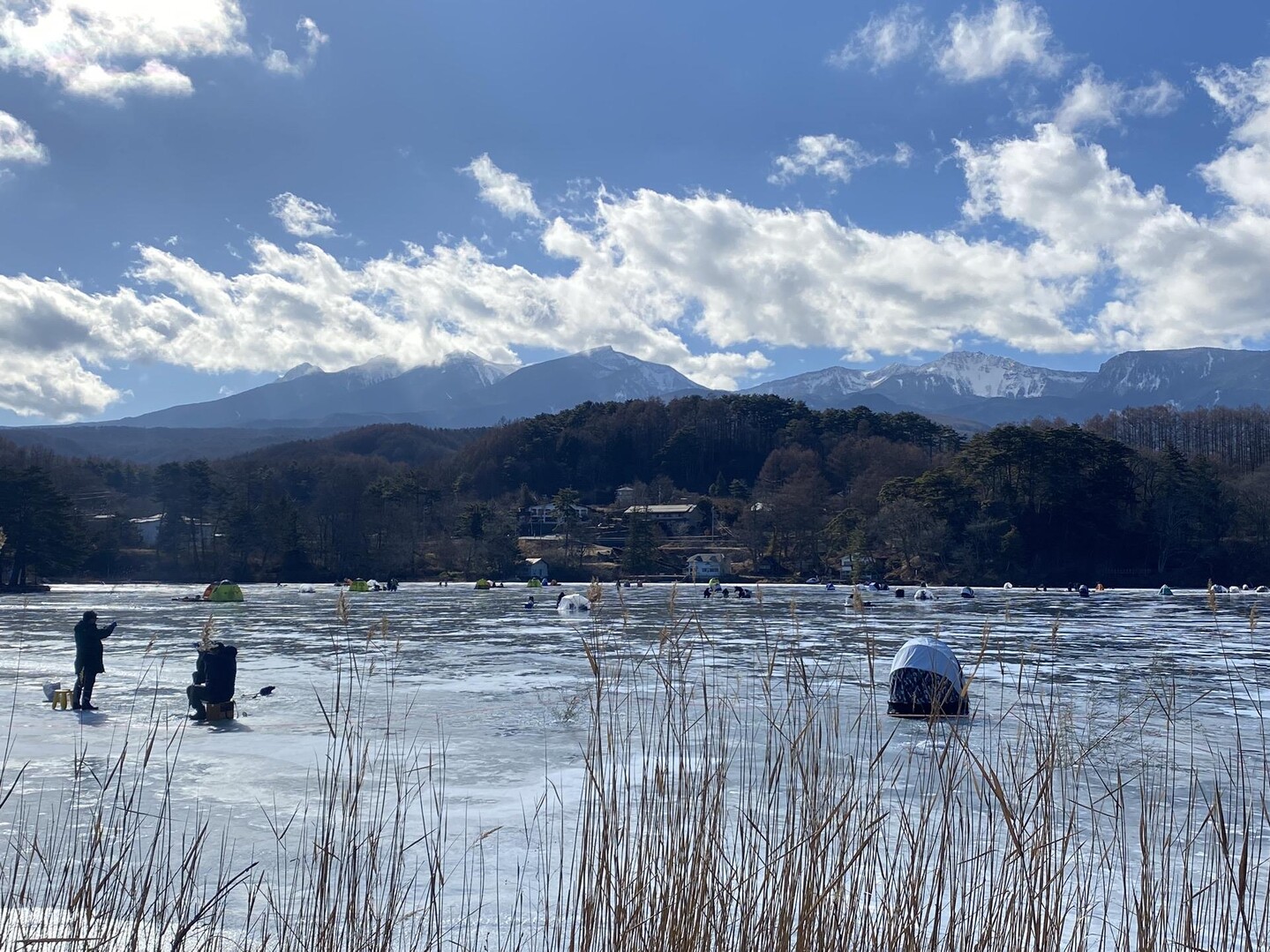 今年も松原湖が全面結氷してワカサギの 穴... / しんのすけさんのモーメント | YAMAP / ヤマップ