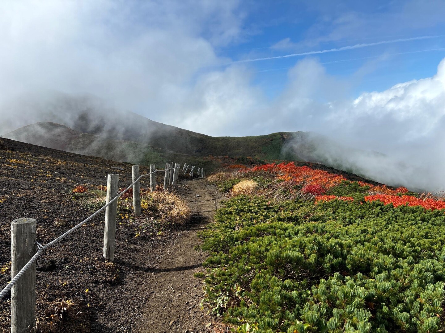 DAY2 錦秋の 秋田駒ヶ岳⛰️ / ゾロさんの秋田駒ヶ岳・男女岳・貝吹岳の活動データ | YAMAP / ヤマップ