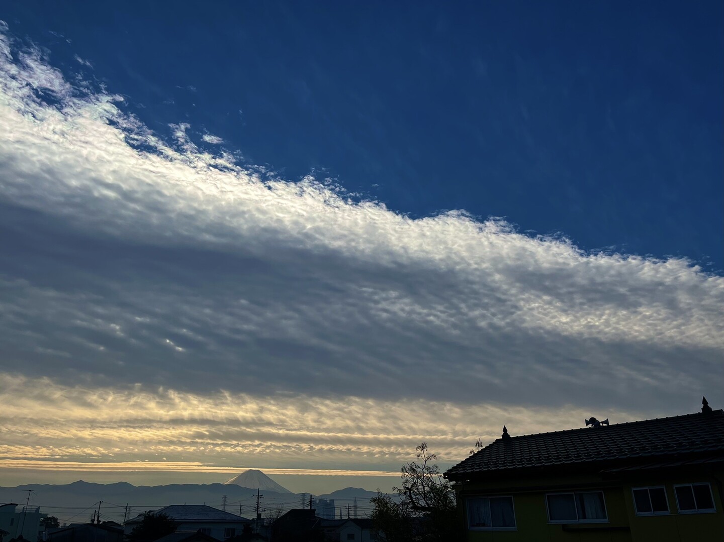 今朝の富士山は色んな雲とコラボ‼︎ Me... / ゆう( ︎´ ︎` ︎)さんのモーメント | YAMAP / ヤマップ