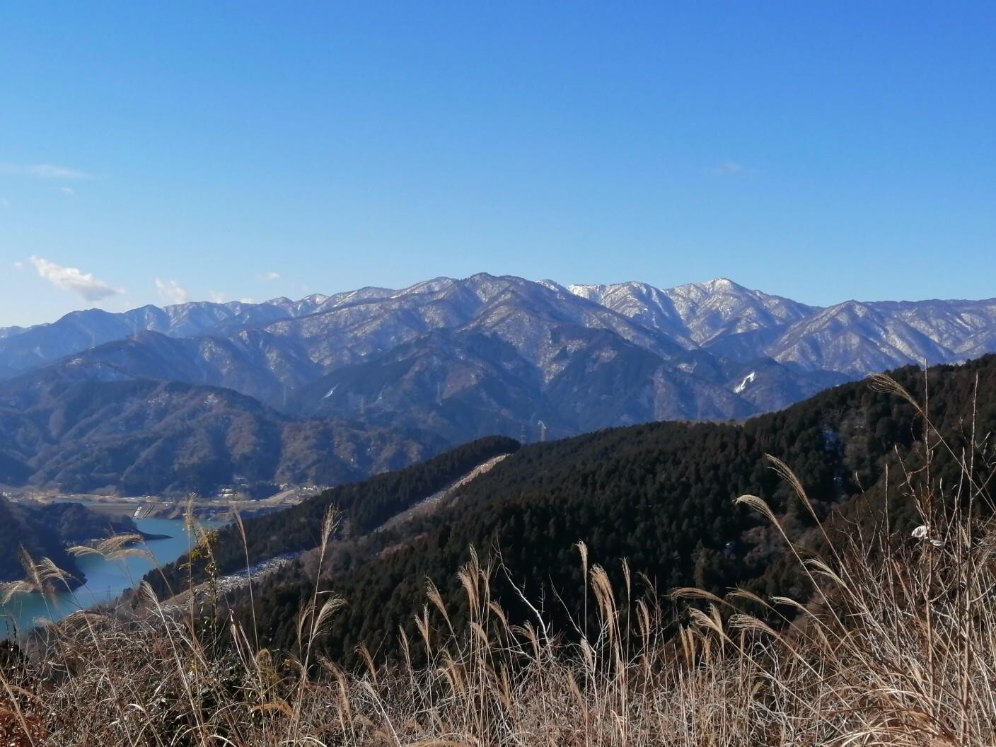 雪山で宮ヶ瀬ブルー縦走 南山・高取山(半原高取山)・仏果山 / ellena15さんの仙洞寺山・南山・津久井堂所山の活動データ | YAMAP / ヤマップ