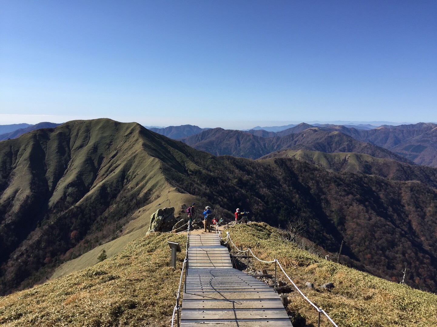 四国遠征 2座目 剣山♫ 最高のお天気のもと、ステキな景色を愛でながらの楽ちんハイキングでした😄 / nonpui(ノンプイ)さんの剣山の活動日記 | YAMAP / ヤマップ