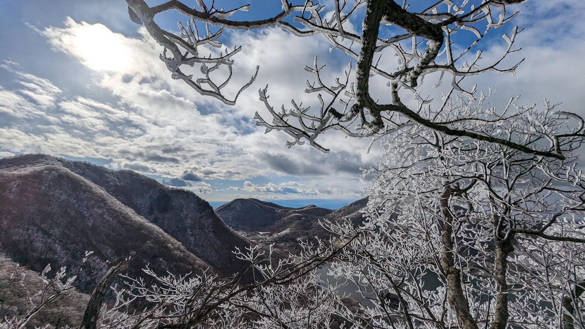 霧氷で真っ白、黒檜山 / Goodsunさんの赤城山・黒檜山・荒山の活動データ | YAMAP / ヤマップ