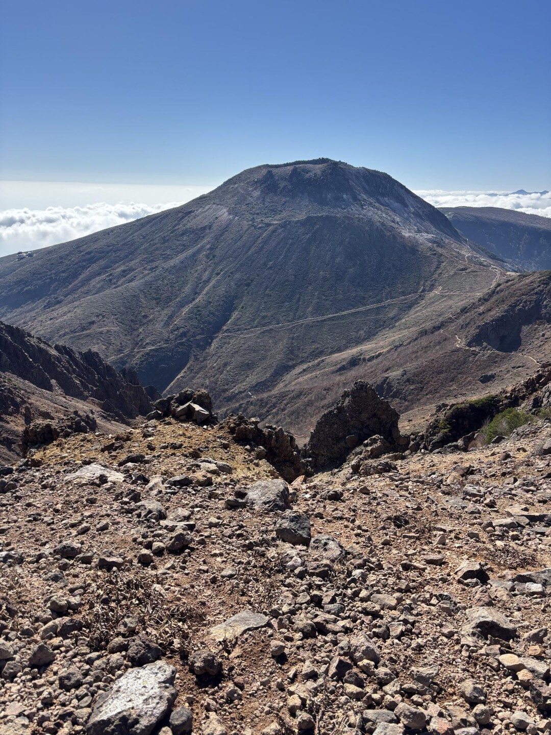 剣が峰・朝日岳・1900m峰・三本槍岳・茶臼岳(那須岳) / よしおさんの茶臼岳（那須岳）・三本槍岳・赤面山の活動データ | YAMAP / ヤマップ