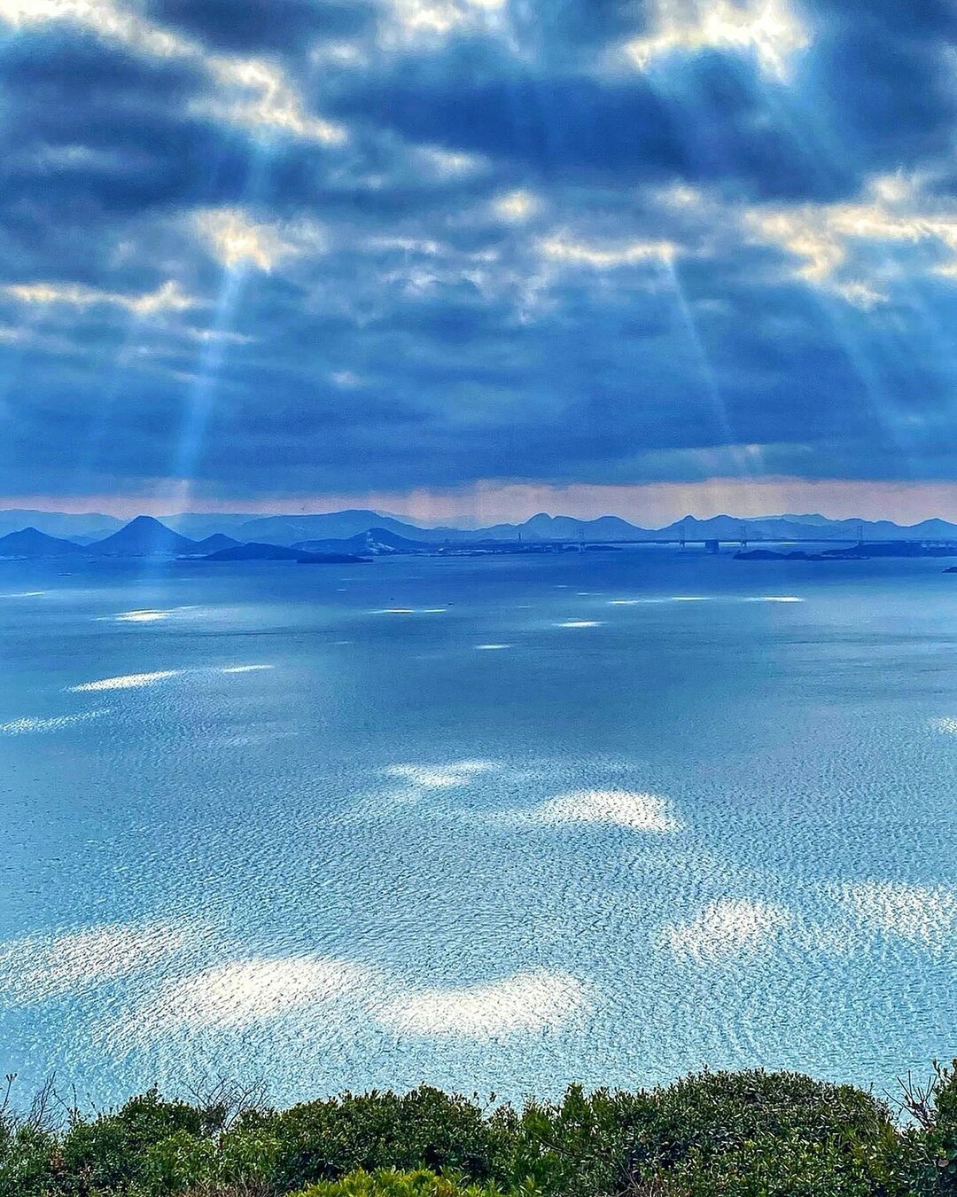 天使の梯子 倉敷市児島の王子が岳、今日... / tomyさんのモーメント | YAMAP / ヤマップ