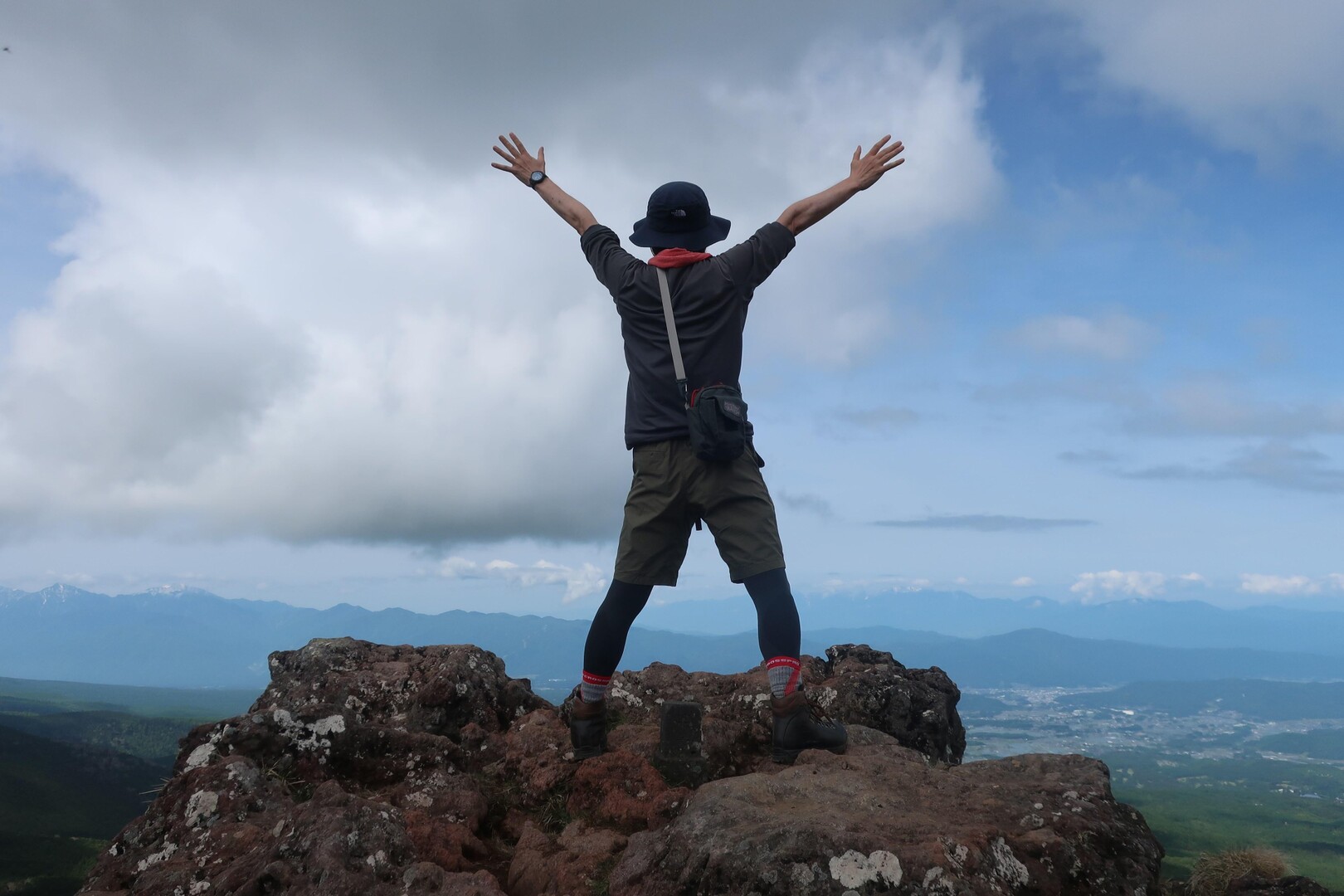 北八ヶ岳（春）麦草峠～茶臼山～縞枯山～雨池周回 / ukonさんの蓼科山・横岳・縞枯山の活動データ | YAMAP / ヤマップ