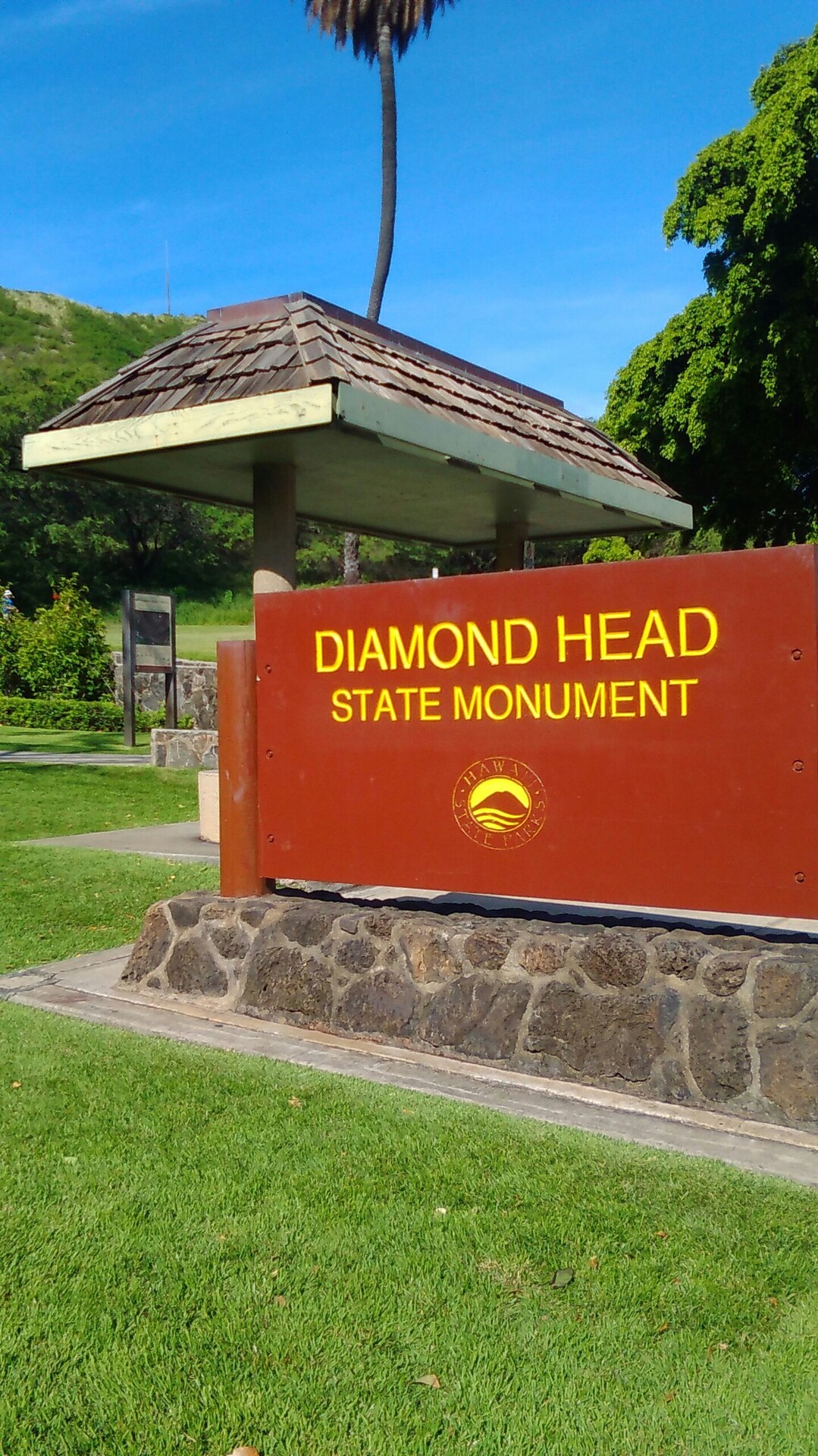 KCC ファーマーズマーケットとダイアモンドヘッドとカハラモール。 / marimariさんのホノルル（ハワイオアフ島）の活動データ | YAMAP / ヤマップ