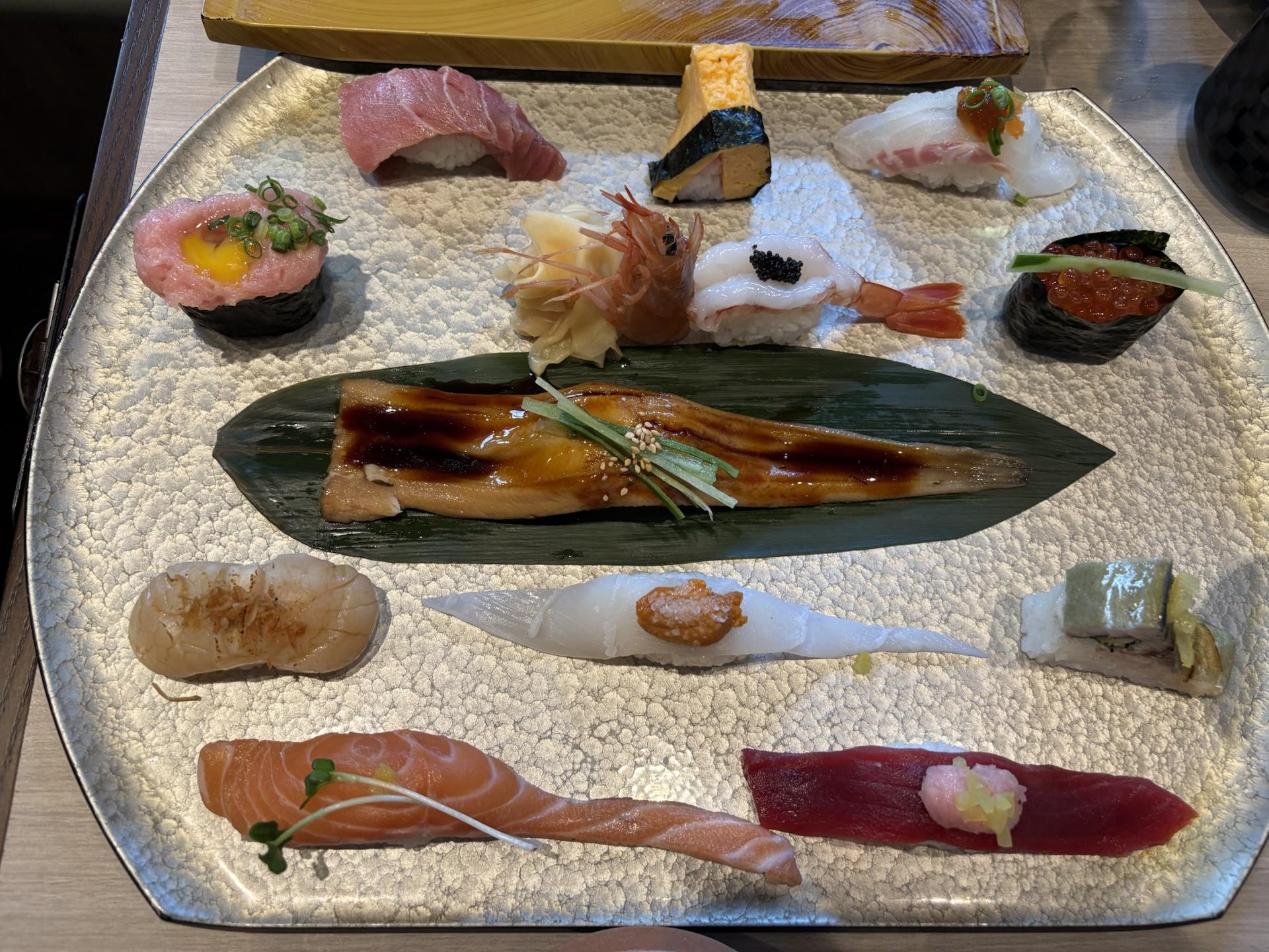 妻と合流してランチ すしの美登利 銀座店... / hideshanさんのモーメント | YAMAP / ヤマップ