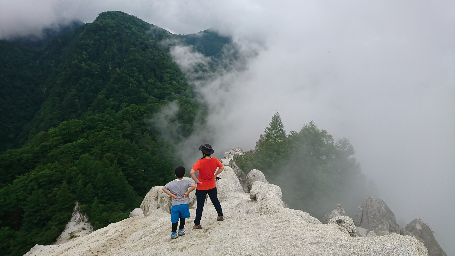 日向山-みんなでハイキング〜の巻🎶 / yky-go(ゆき)さんの甲斐駒ヶ岳・日向山の活動データ | YAMAP / ヤマップ