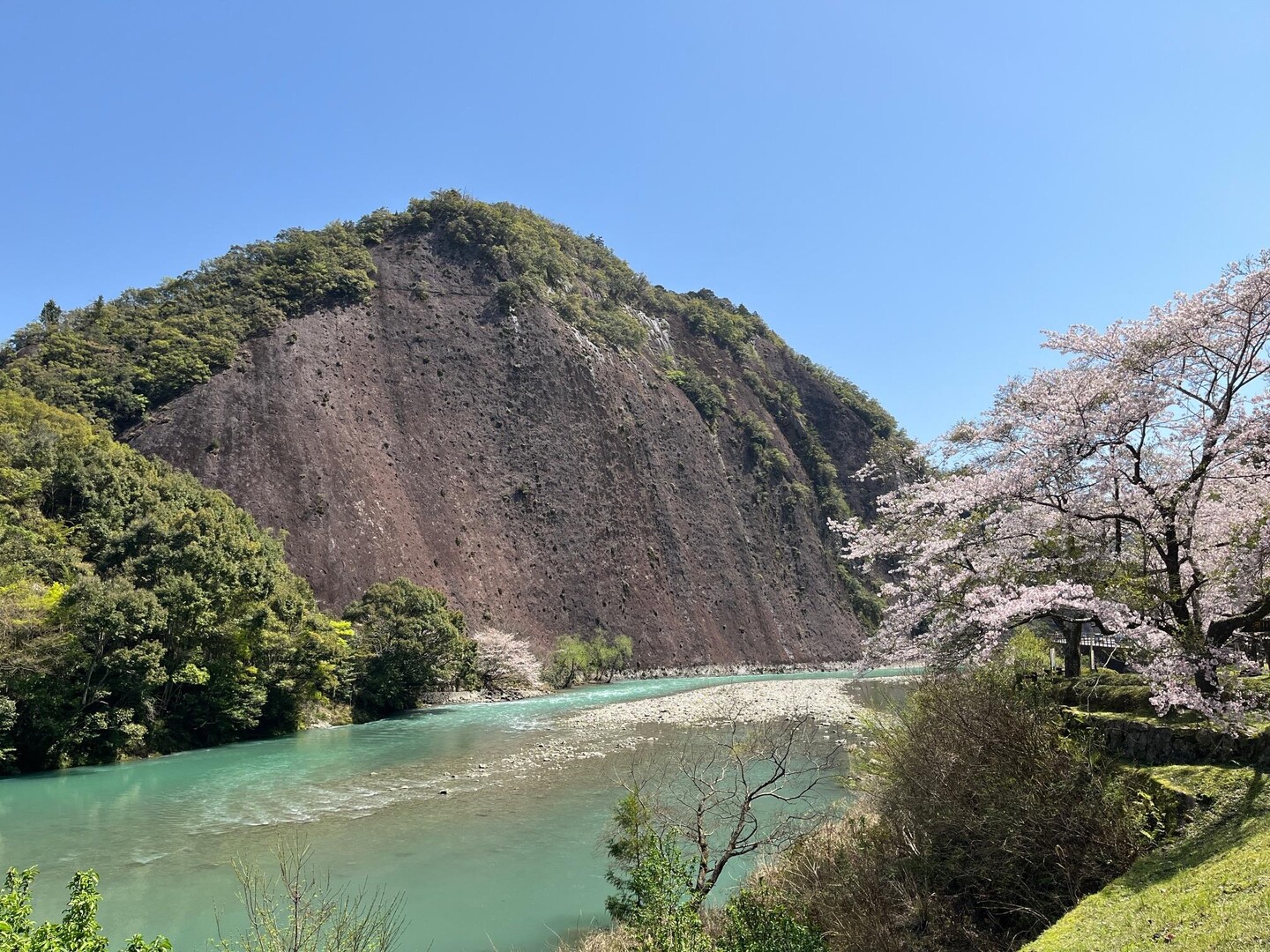 嶽ノ森山と一枚岩の上へ⛰️ / OLD HOUSEさんの嶽の森（嶽ノ森山）・峯ノ山の活動データ | YAMAP / ヤマップ
