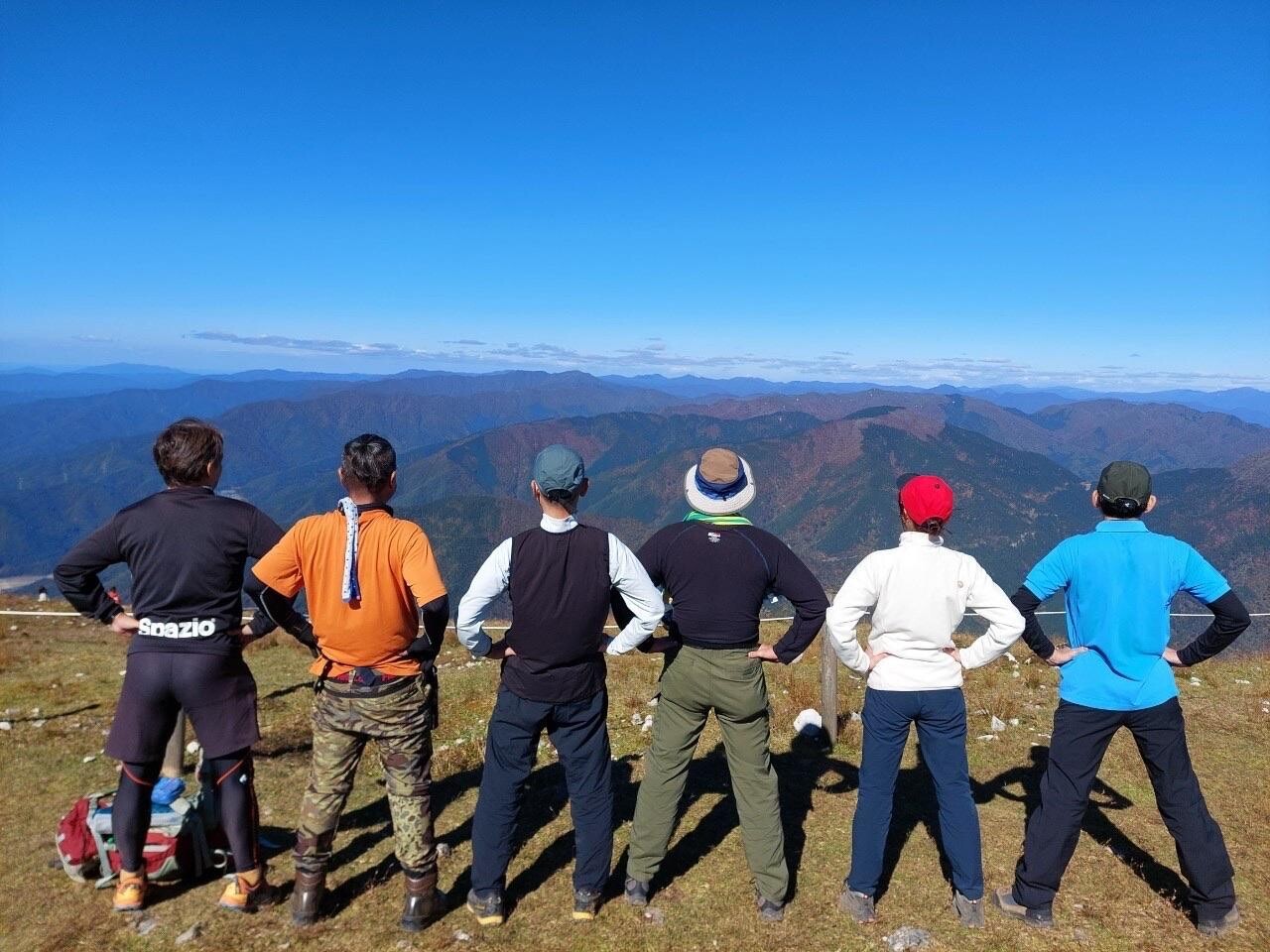 伊吹山⛰リベンジ成功☀️ / j-montさんの伊吹山・伊吹高原・御座峰の活動データ | YAMAP / ヤマップ