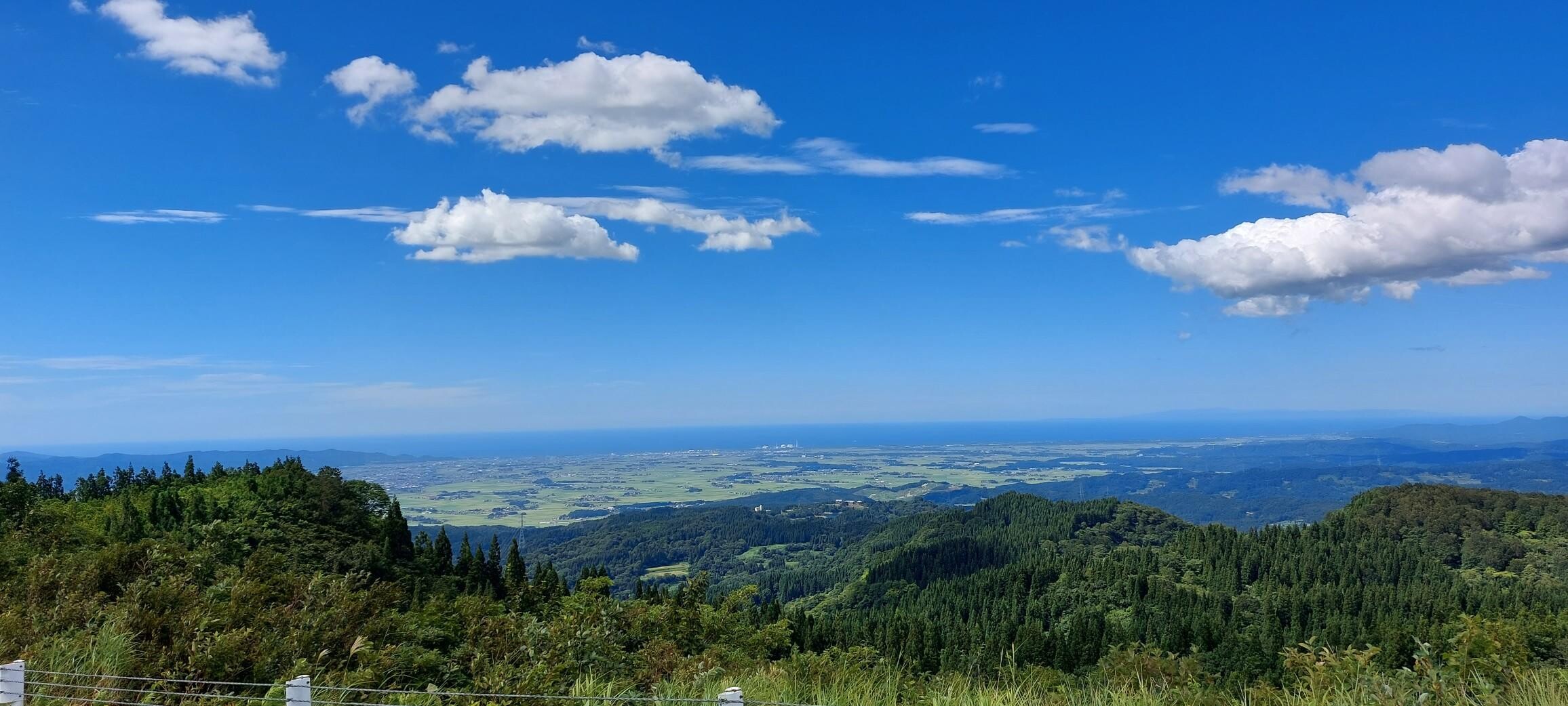 上越市と日本海を見渡せる光ヶ原高原 灼... / Rockyさんのモーメント | YAMAP / ヤマップ