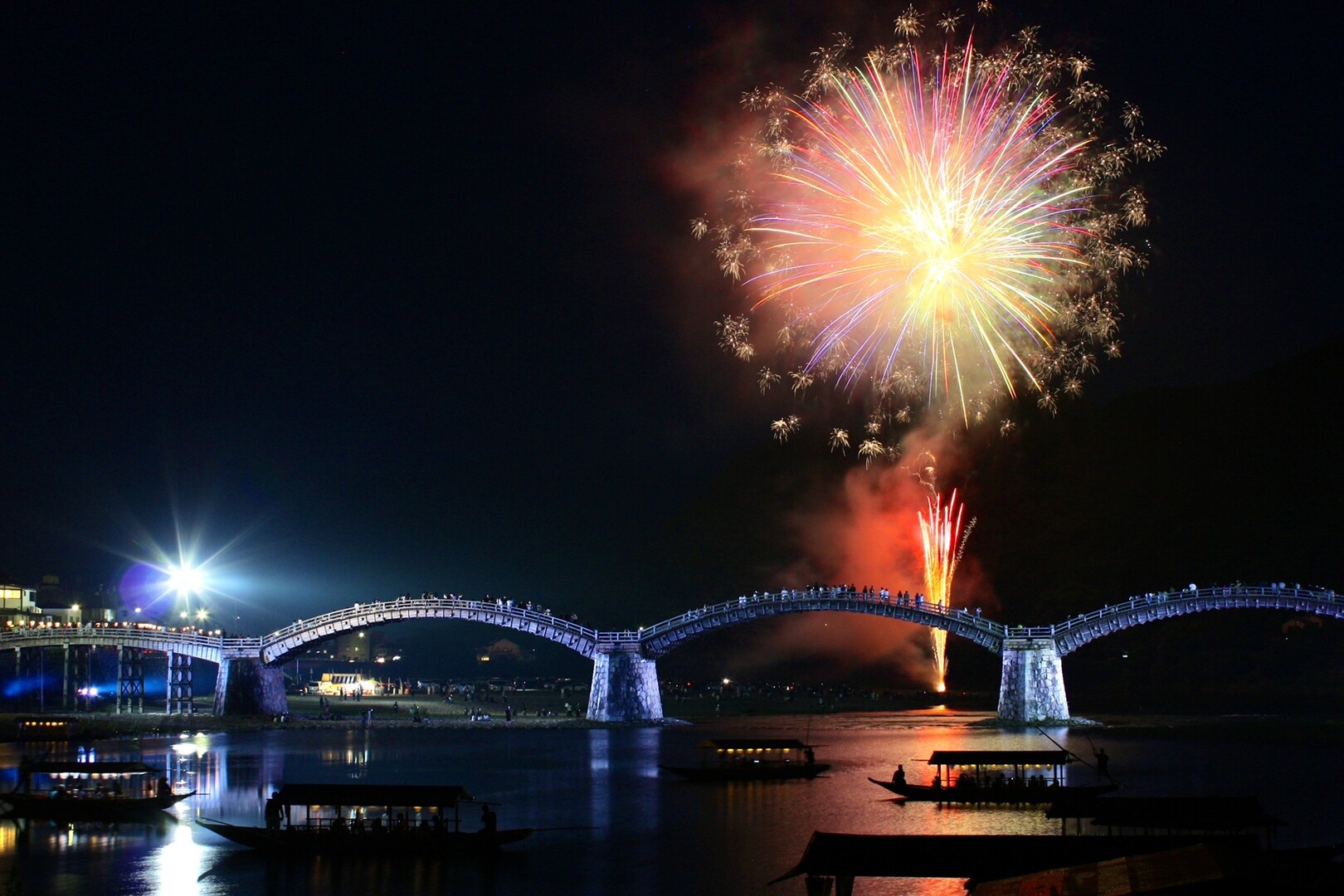 錦帯橋花火（山口県岩国市） 第二弾 ライ... / GONKEさんのモーメント | YAMAP / ヤマップ