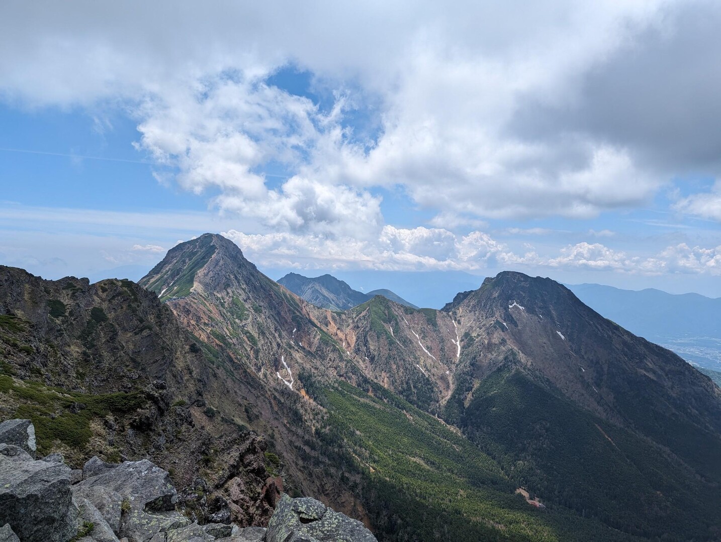 お花畑🌸横岳（三叉峰）・横岳（無名峰）・横岳（奥ノ院）・石尊峰 / tokoさんの八ヶ岳（赤岳・硫黄岳・天狗岳）の活動日記 | YAMAP / ヤマップ