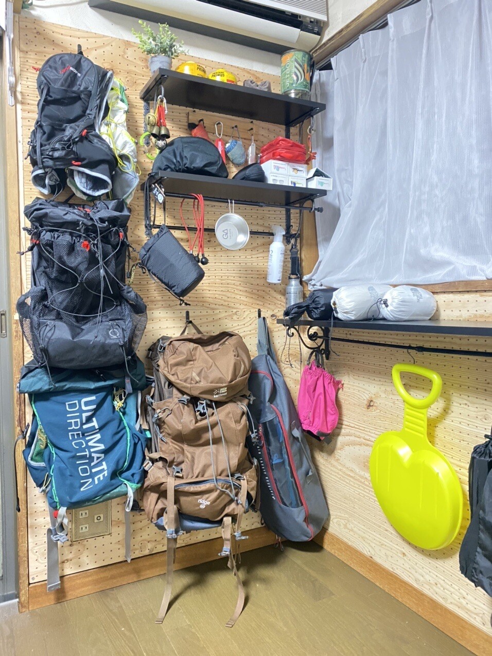 GWの間に山道具の棚を造りましたよ〜😊... / いくりんさんのモーメント | YAMAP / ヤマップ